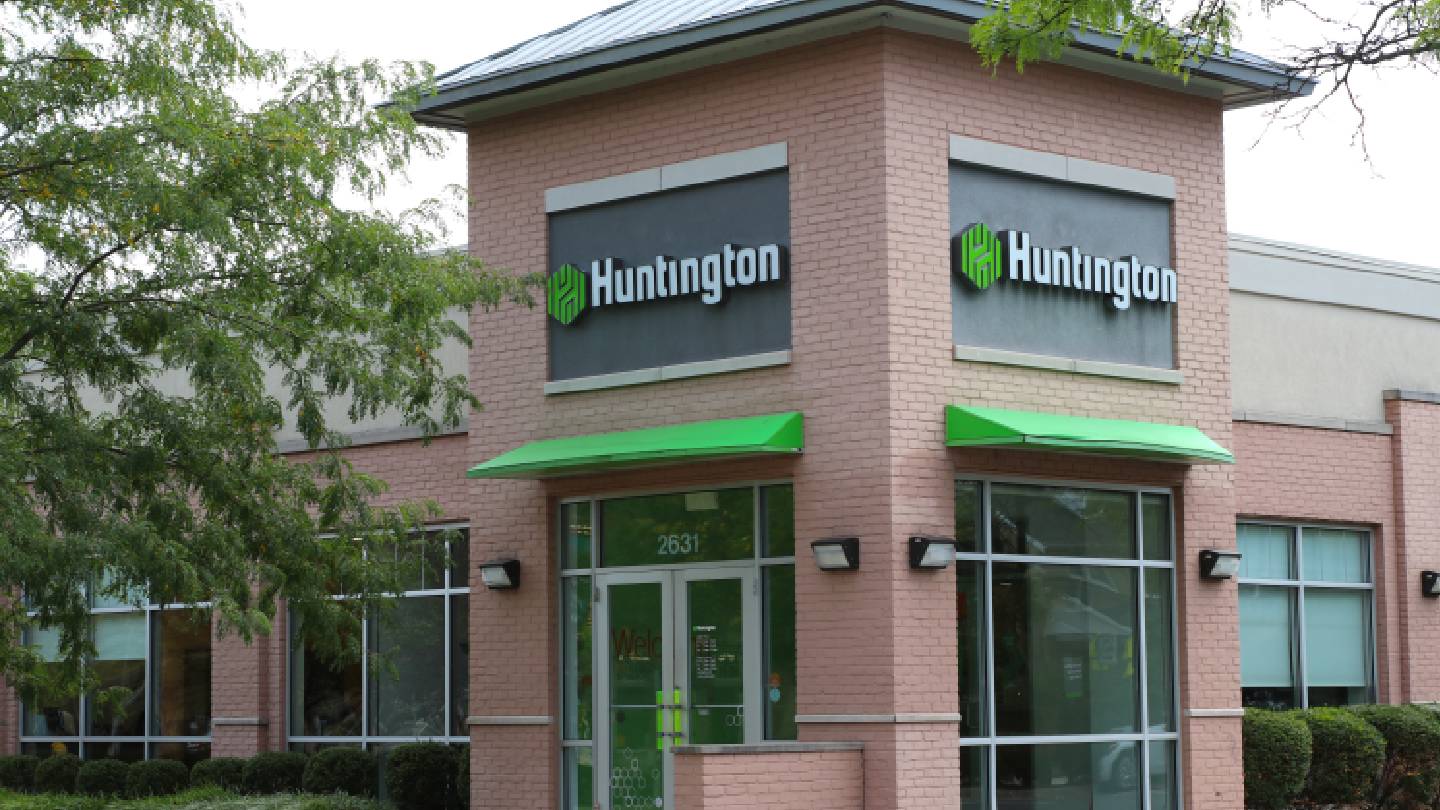 Huntington Bancshares to acquire Dallas-based Veritex in $1.9bn all ...